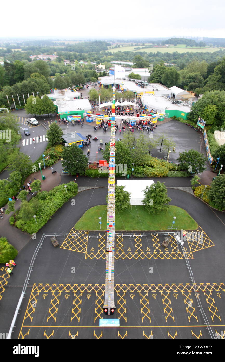 Worlds tallest lego tower legoland windsor resort in berkshire hi-res ...