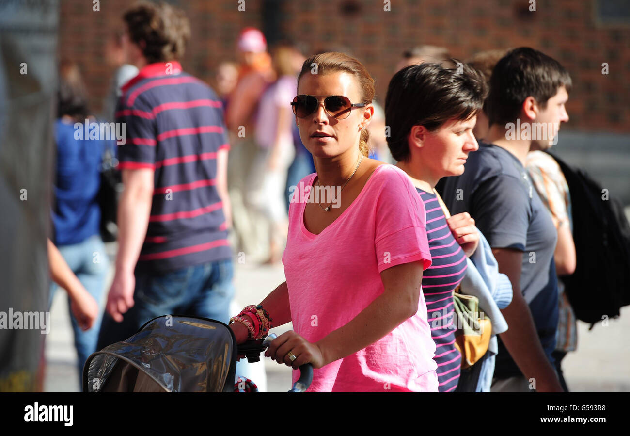 Wags hi-res stock photography and images - Alamy