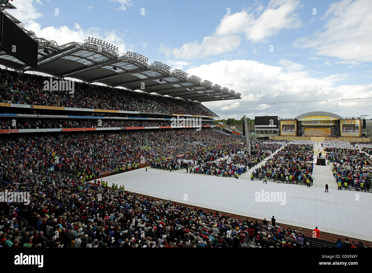 Statio orbis hi-res stock photography and images - Alamy