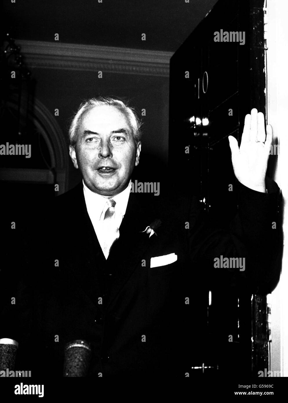 HAROLD WILSON : NEW PRIME MINISTER 1964 Stock Photo - Alamy