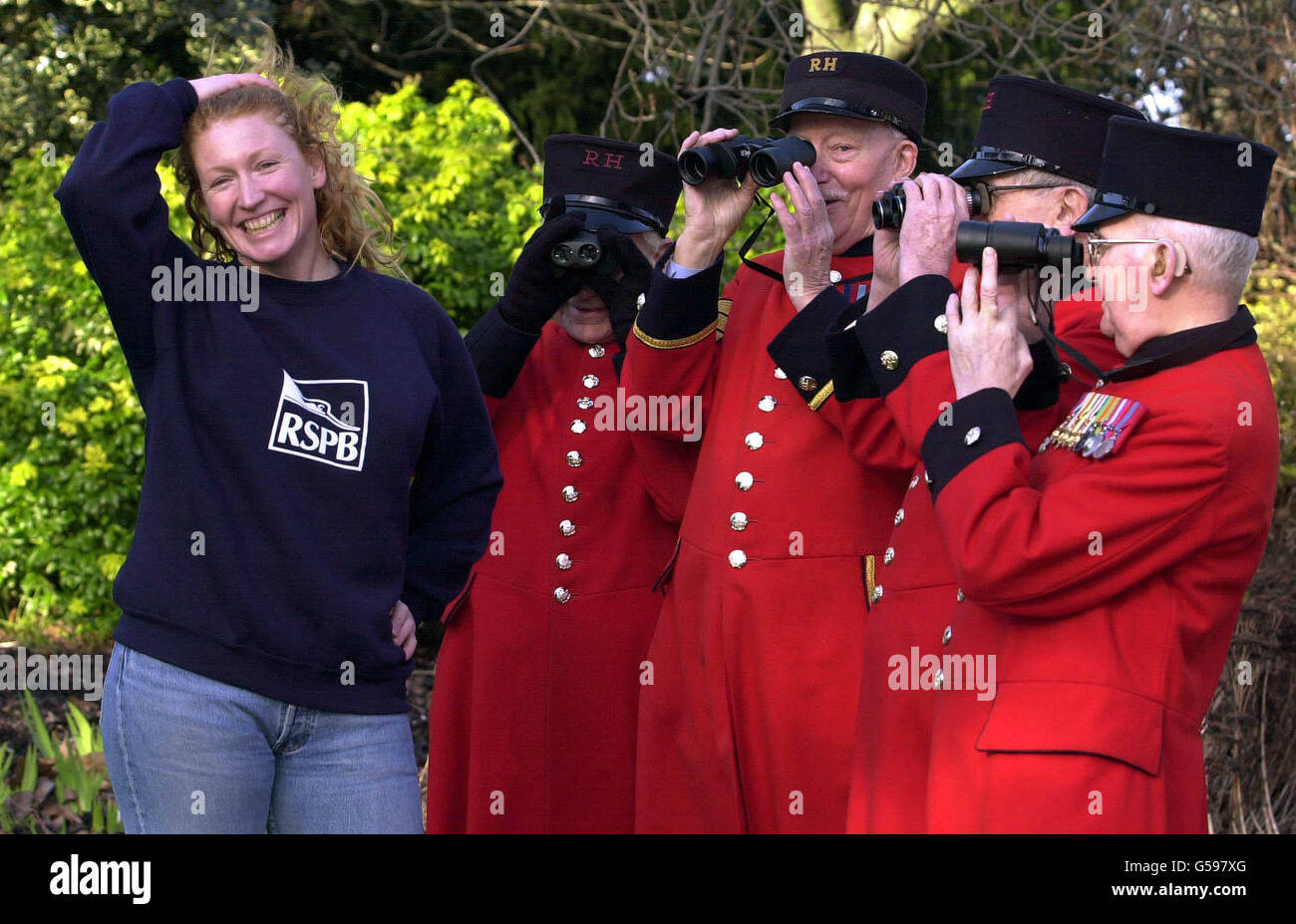 London charlie dimmock birdwatching hi-res stock photography and images ...