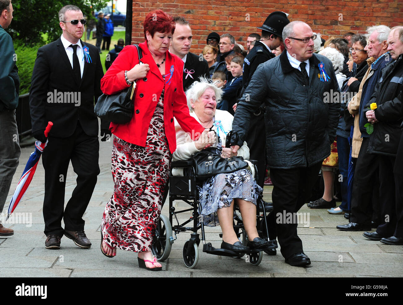 Arrive funeral philpott children st marys rc church on bridgegate hi ...