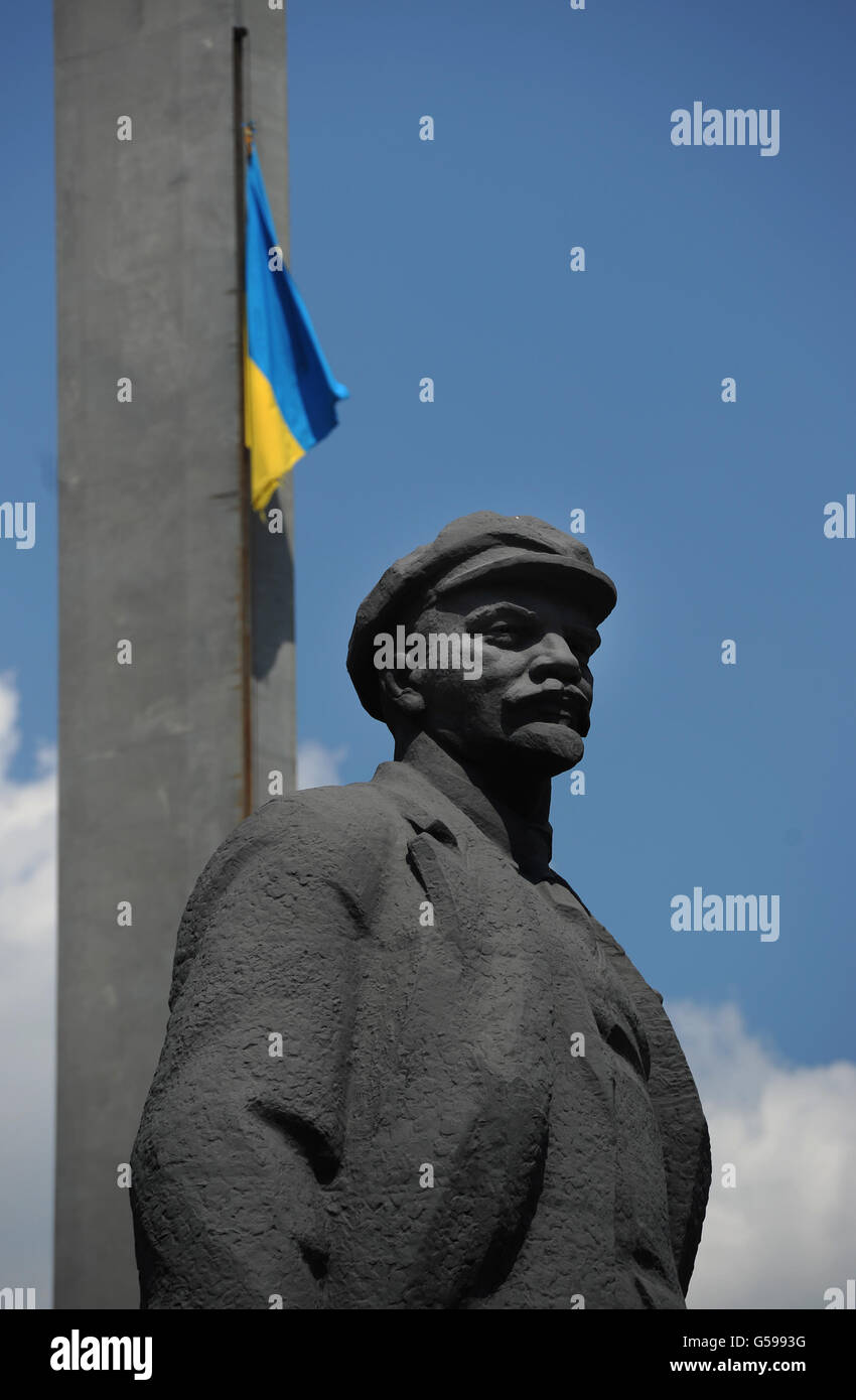 Lenin square donetsk ukraine hi-res stock photography and images - Alamy