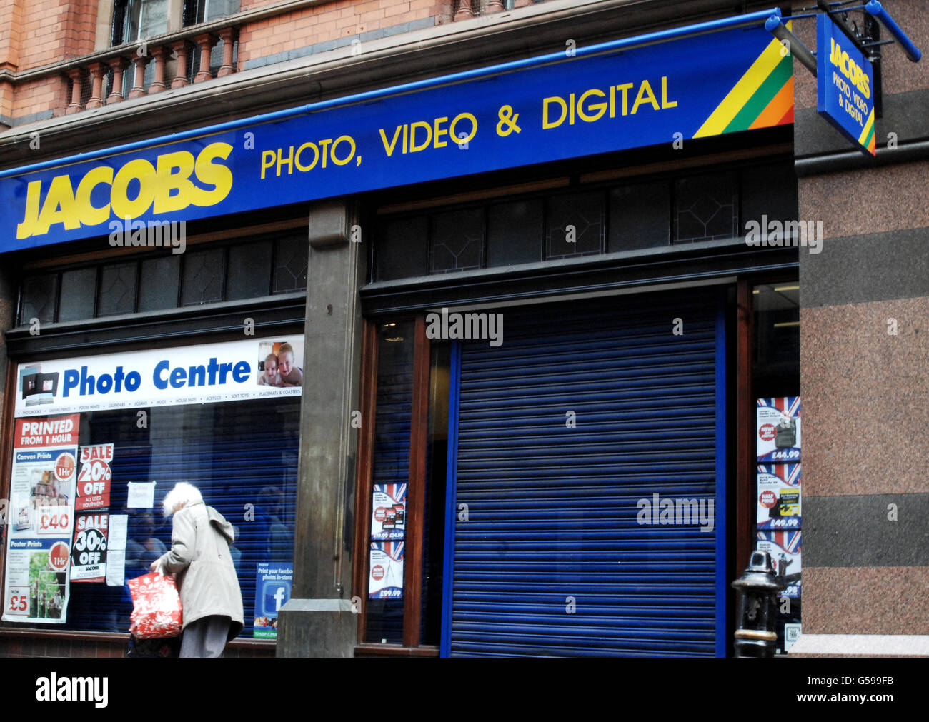 Retail general view gv shop shops economy lewpics hi-res stock ...