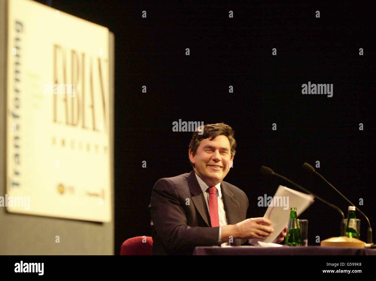 Politics sitting smiling gordon brown hi-res stock photography and ...