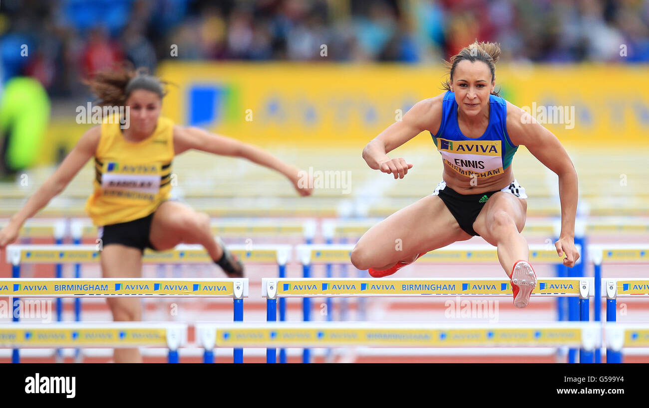 Womens m hurdles semi final hi-res stock photography and images - Alamy