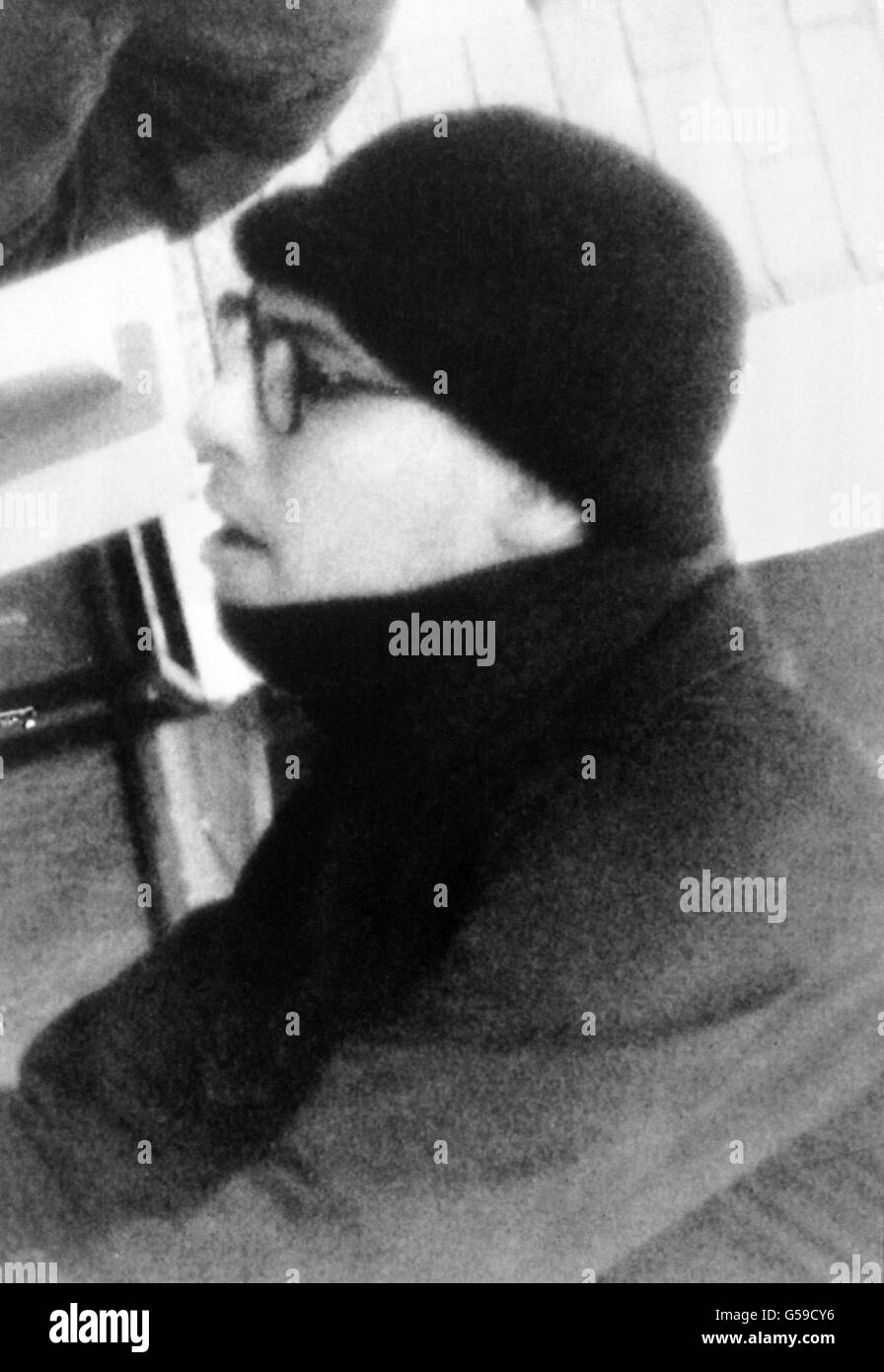 Robbery cctv Black and White Stock Photos & Images - Alamy