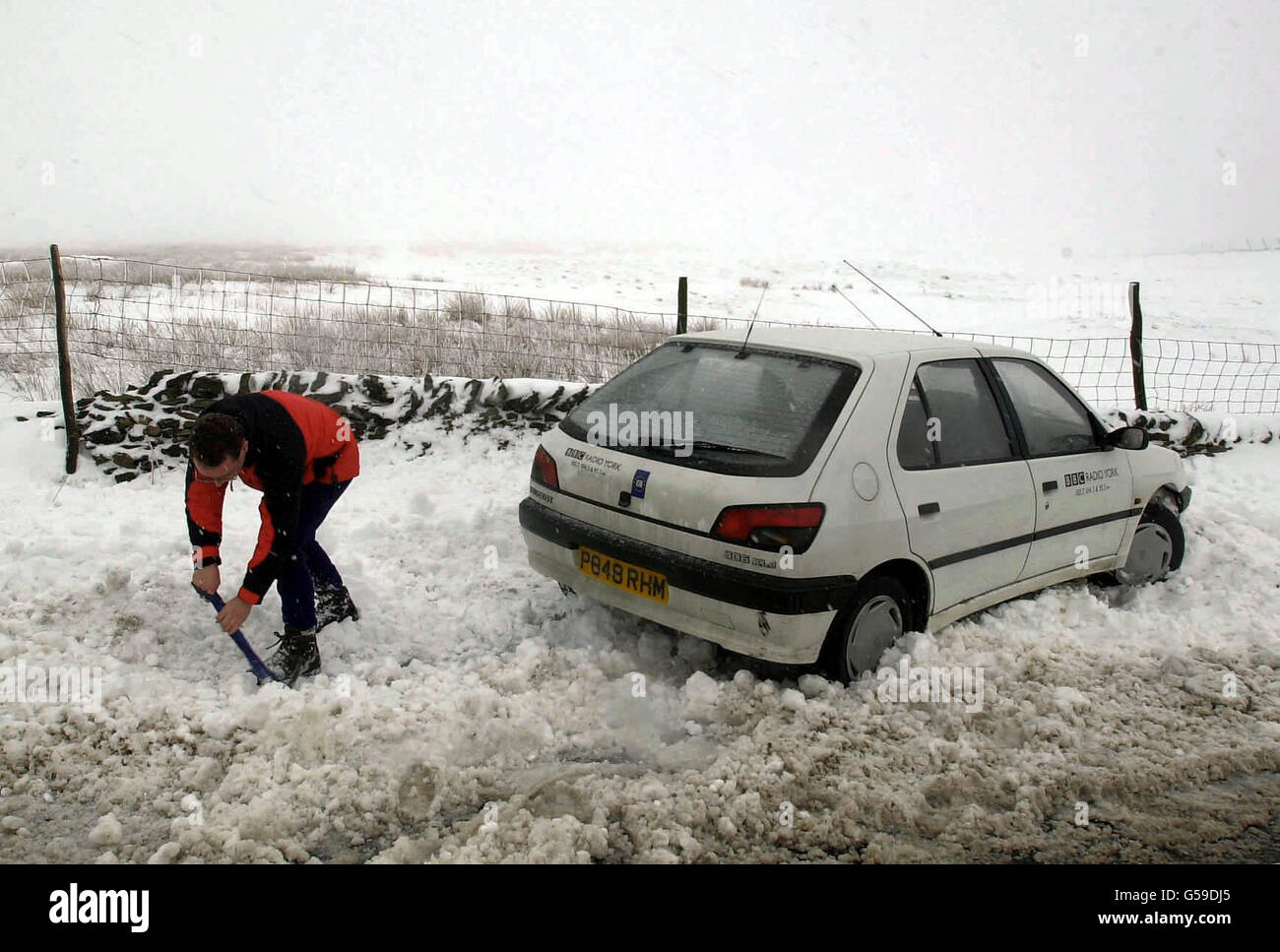 Raf mountain rescue team hi-res stock photography and images - Alamy