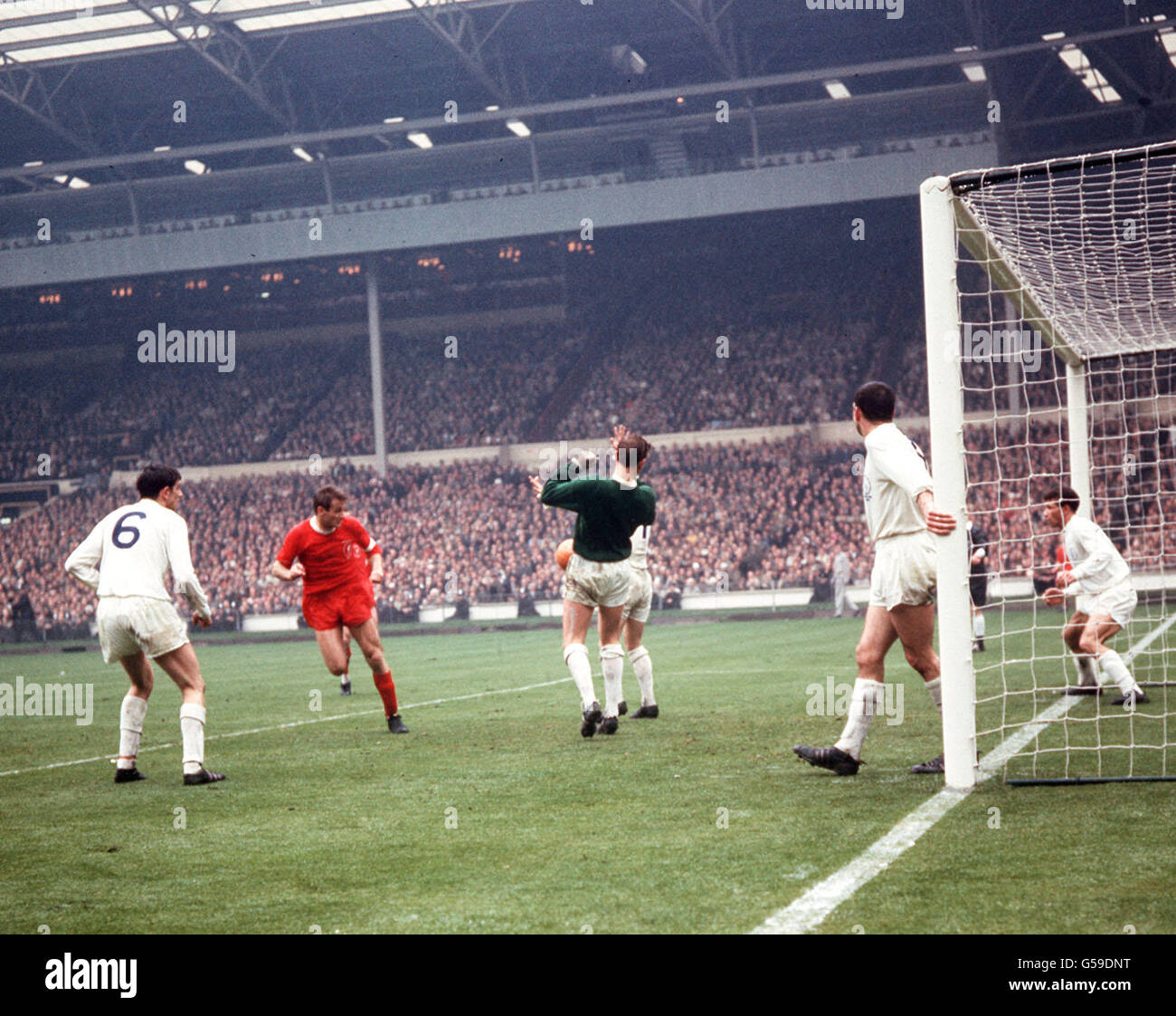 Fa cup final wembley 1965 hi-res stock photography and images - Alamy
