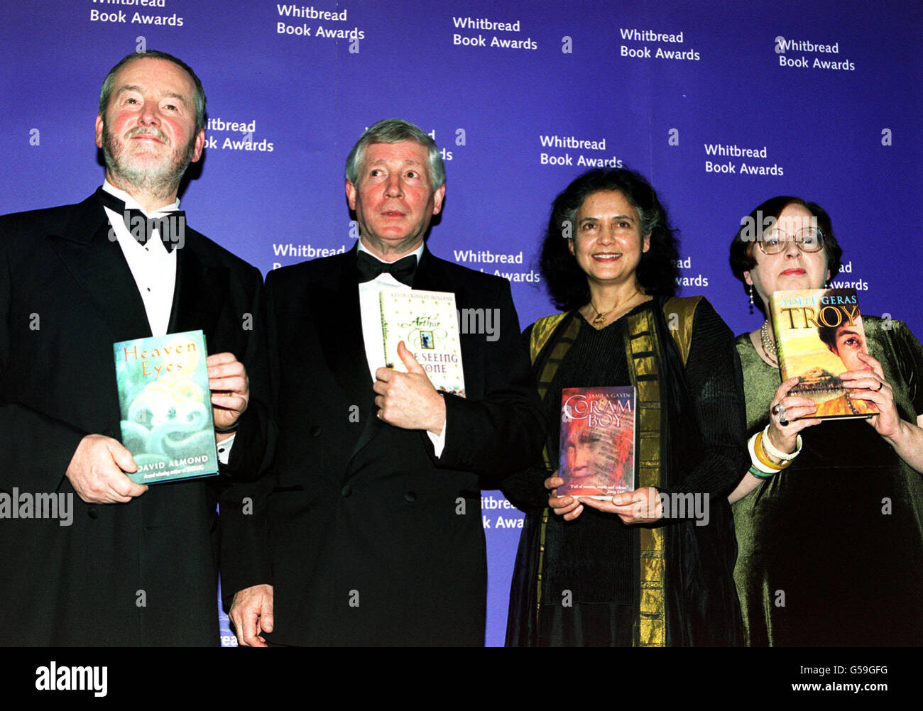 Kevin crossley holland the seeing stone hi-res stock photography and ...