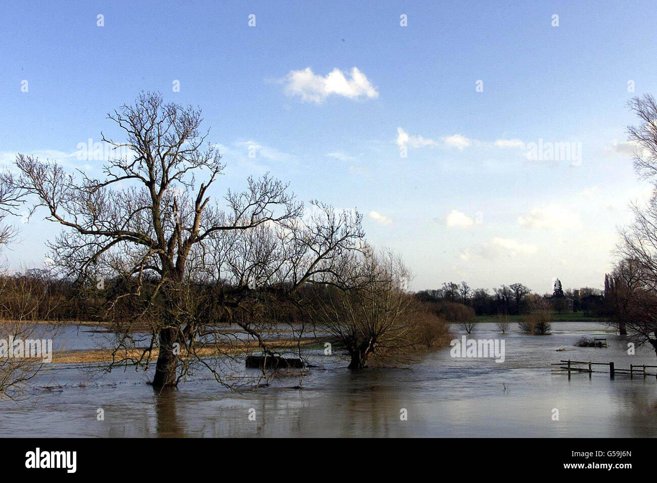 Cambridge flooding hi-res stock photography and images - Alamy