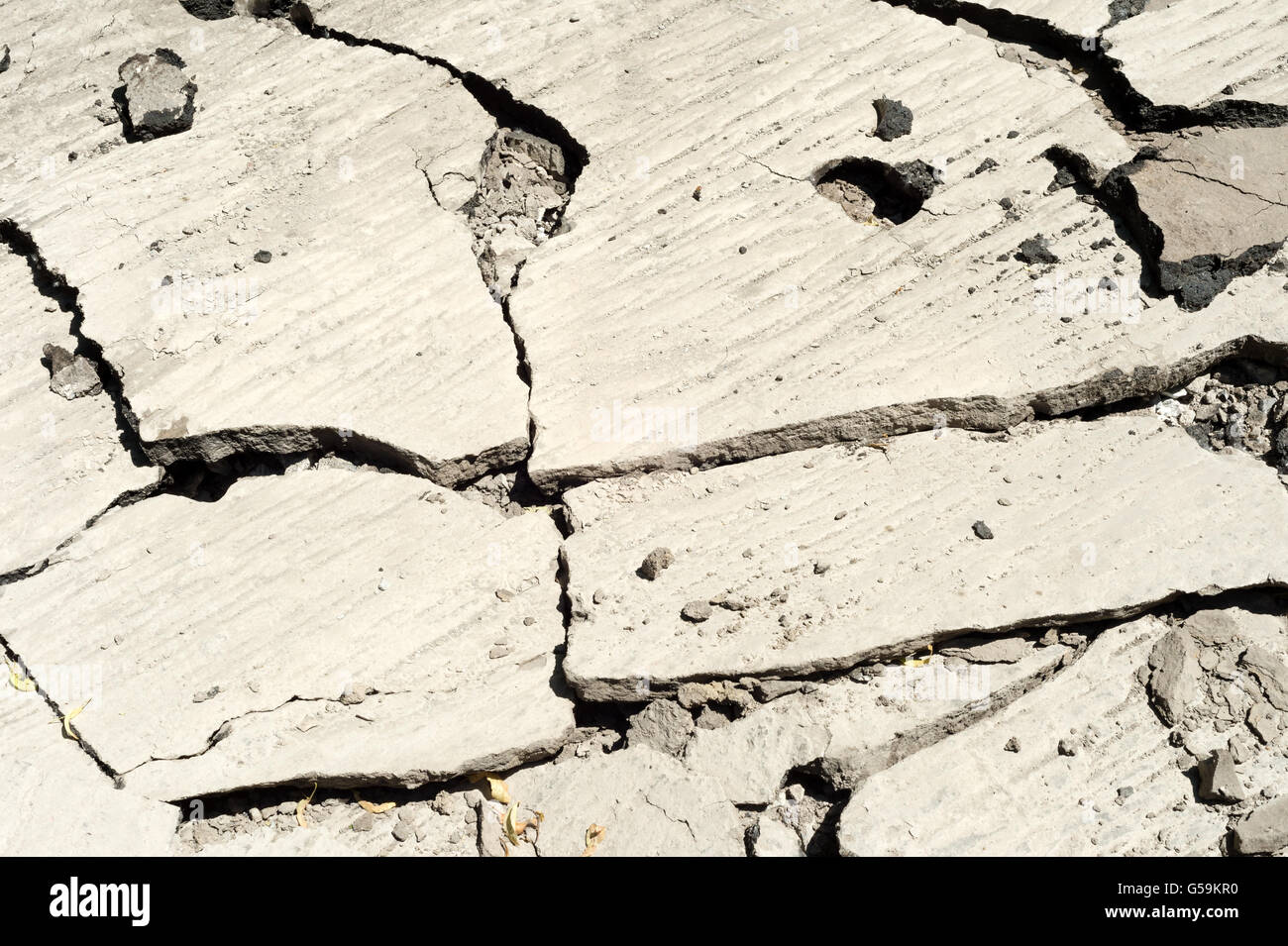 Asphalt road repaving hi-res stock photography and images - Alamy