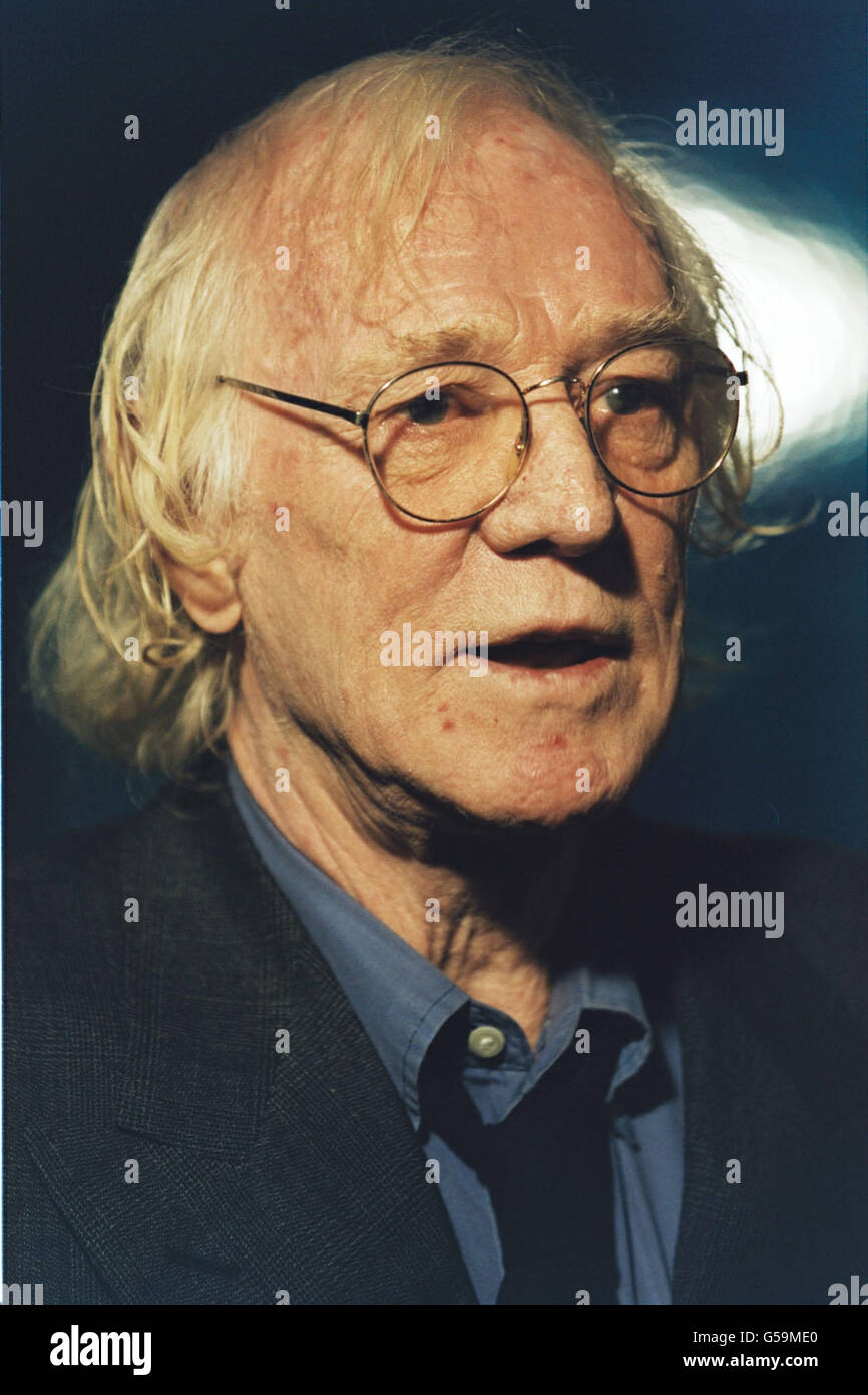 Irish actor richard harris hi-res stock photography and images - Alamy Irish actor richard harris hi-res stock photography and images - Alamy