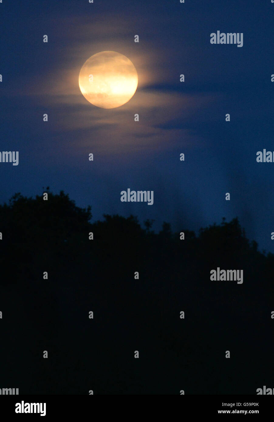 Solstice strawberry moon hi-res stock photography and images - Alamy