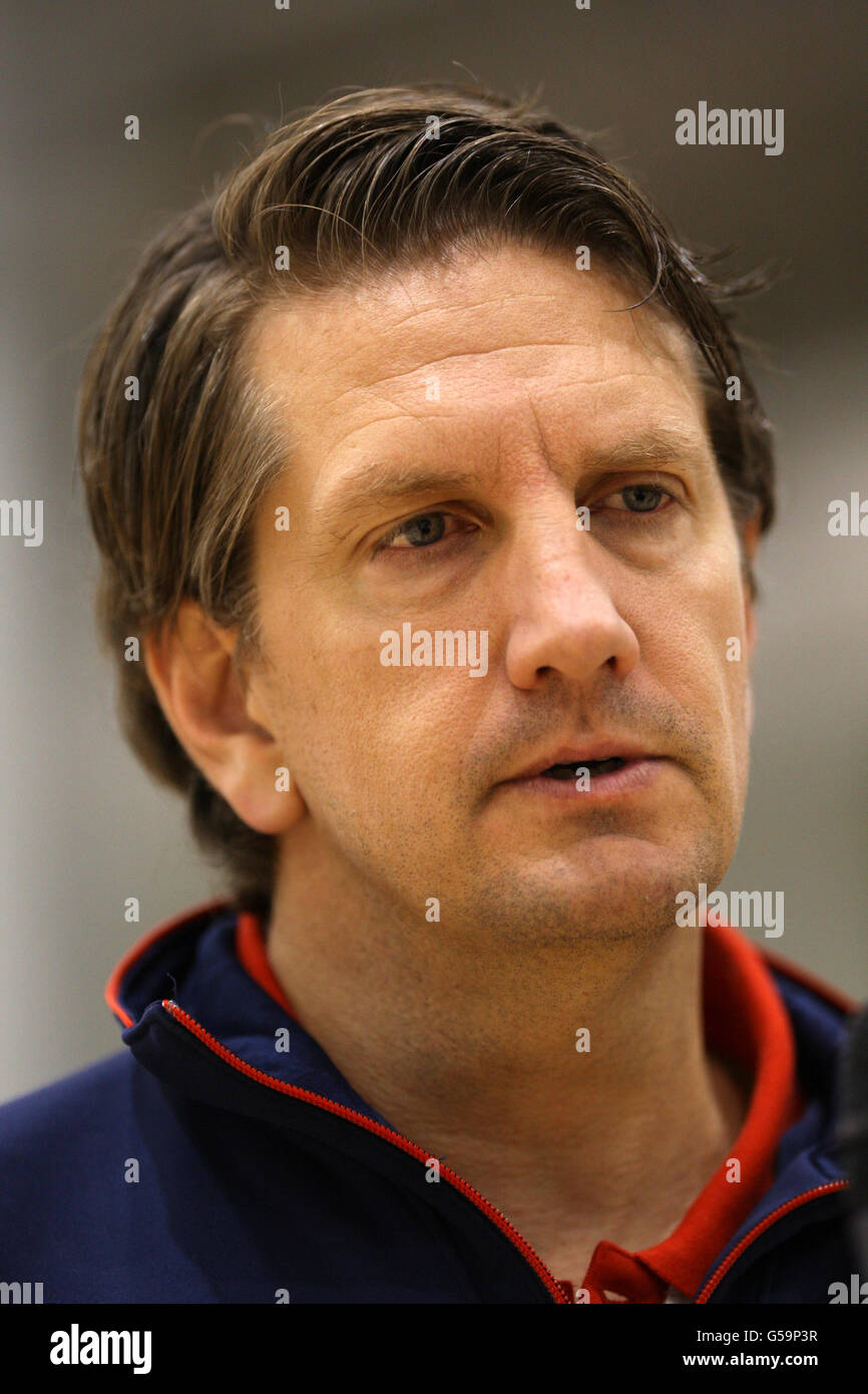 Team gb olympics coach hi-res stock photography and images - Alamy