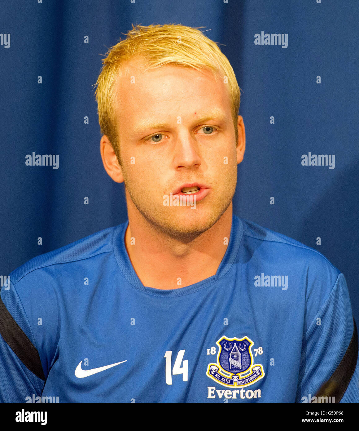 Steven finch hi-res stock photography and images - Alamy