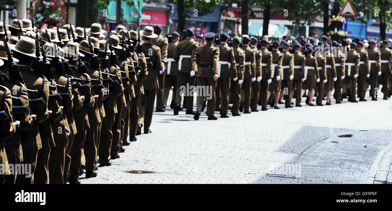 Regiment parade hi-res stock photography and images - Alamy