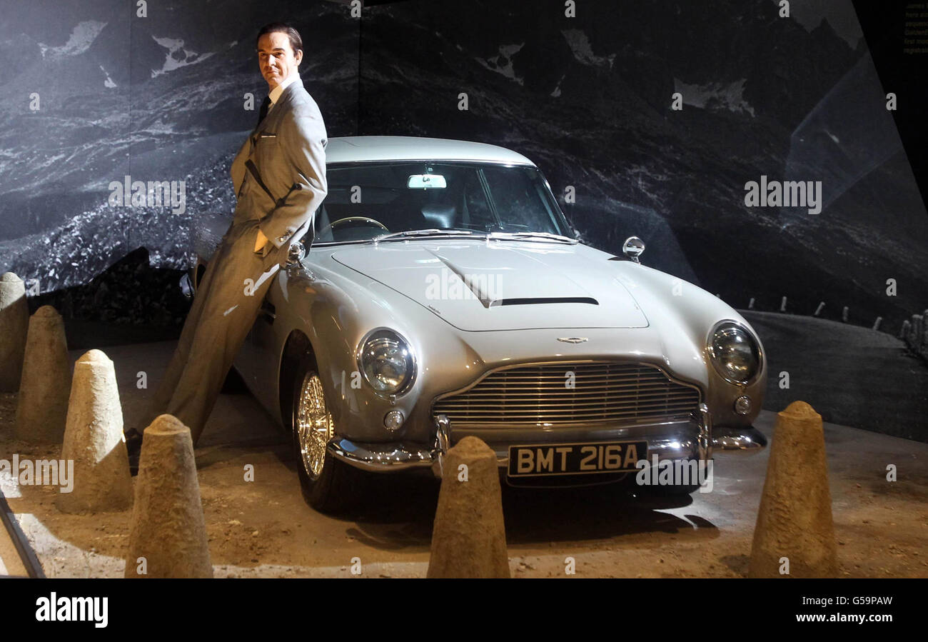 1964 aston martin db5 goldfinger sean connery hi-res stock photography and images - Alamy