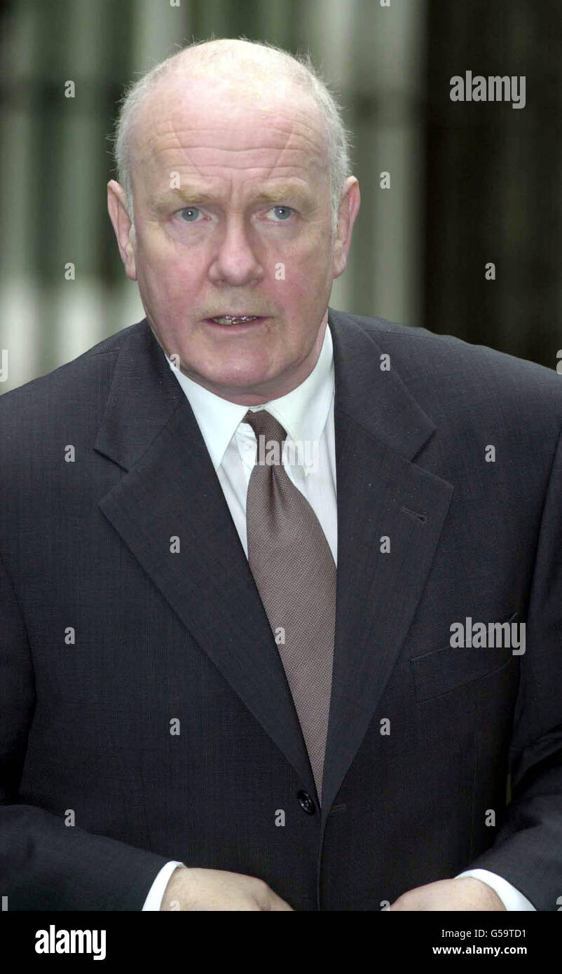 Northern Ireland Secretary Dr John Reid arrives in Downing Street in ...