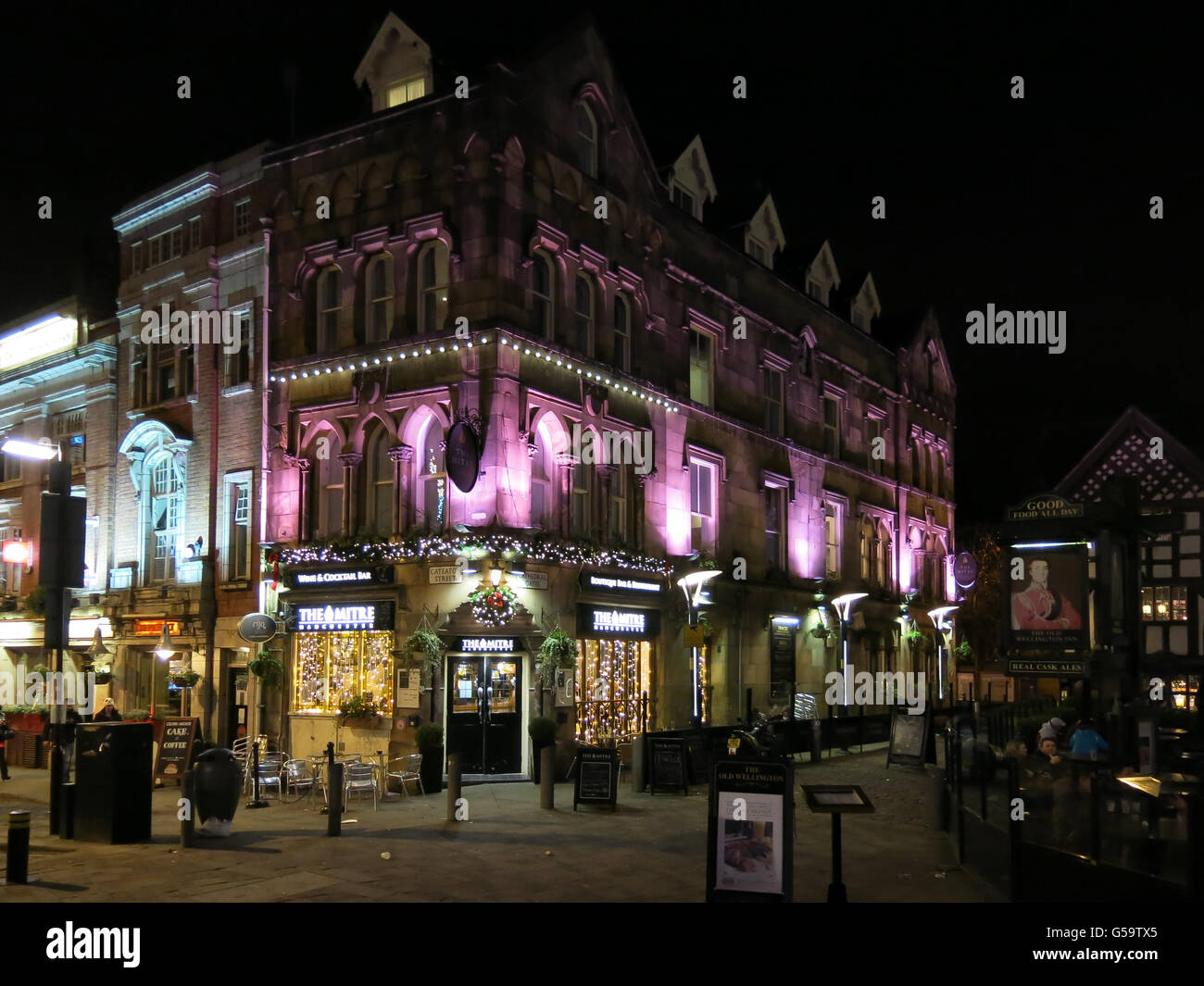 Nightlife manchester hi-res stock photography and images - Alamy