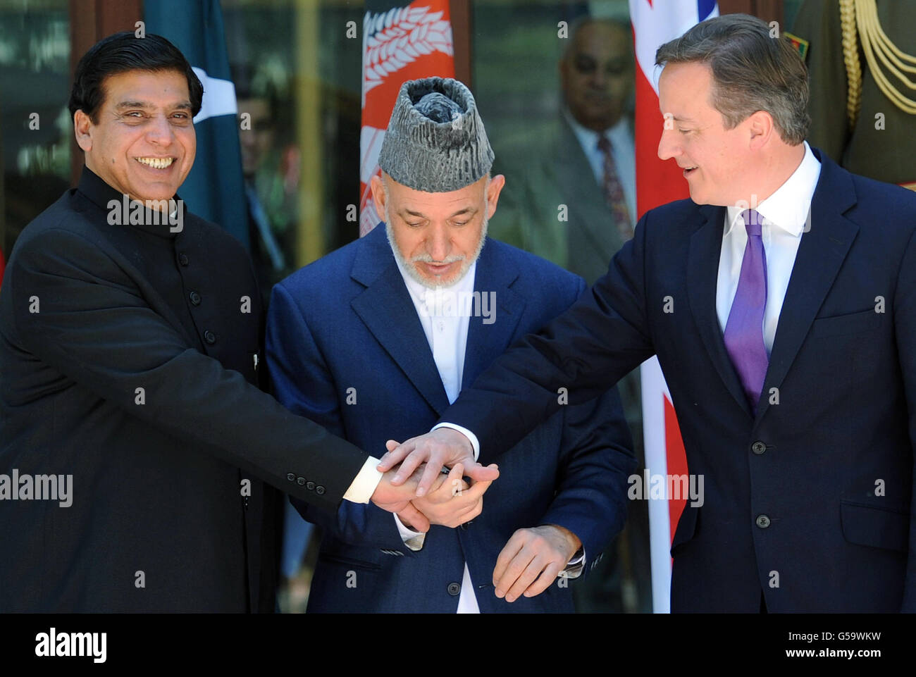 Prime Minister David Cameron joins Pakistani Prime Minister Raja Pervez ...