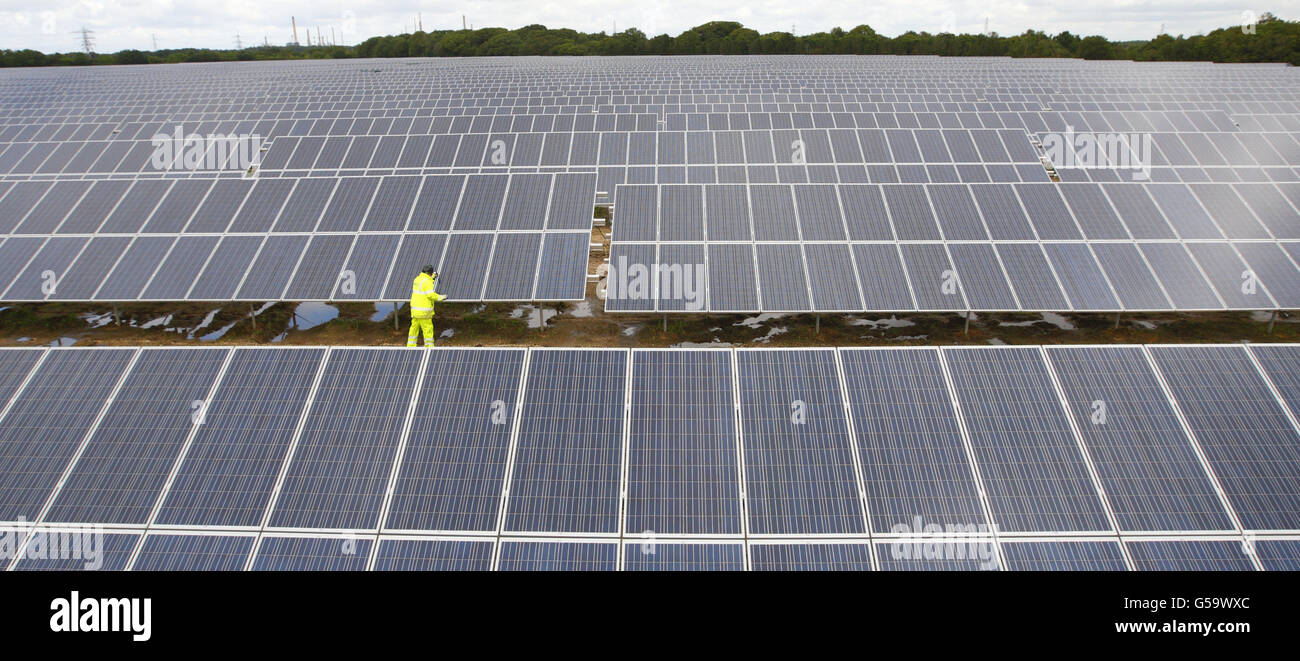 Solar panel farm Stock Photo - Alamy