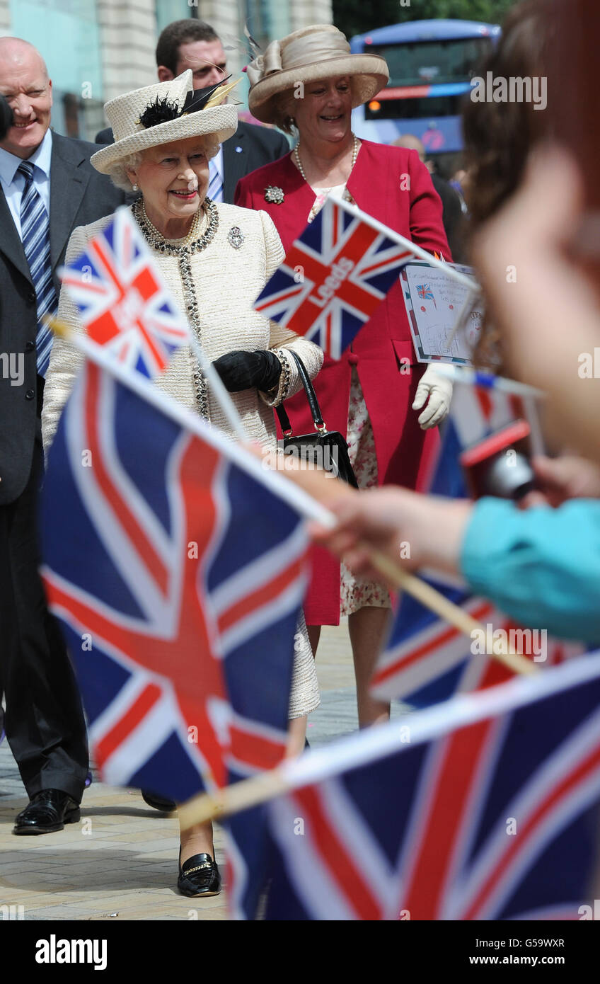Queen elizabeth ii meets crowds during hi-res stock photography and ...