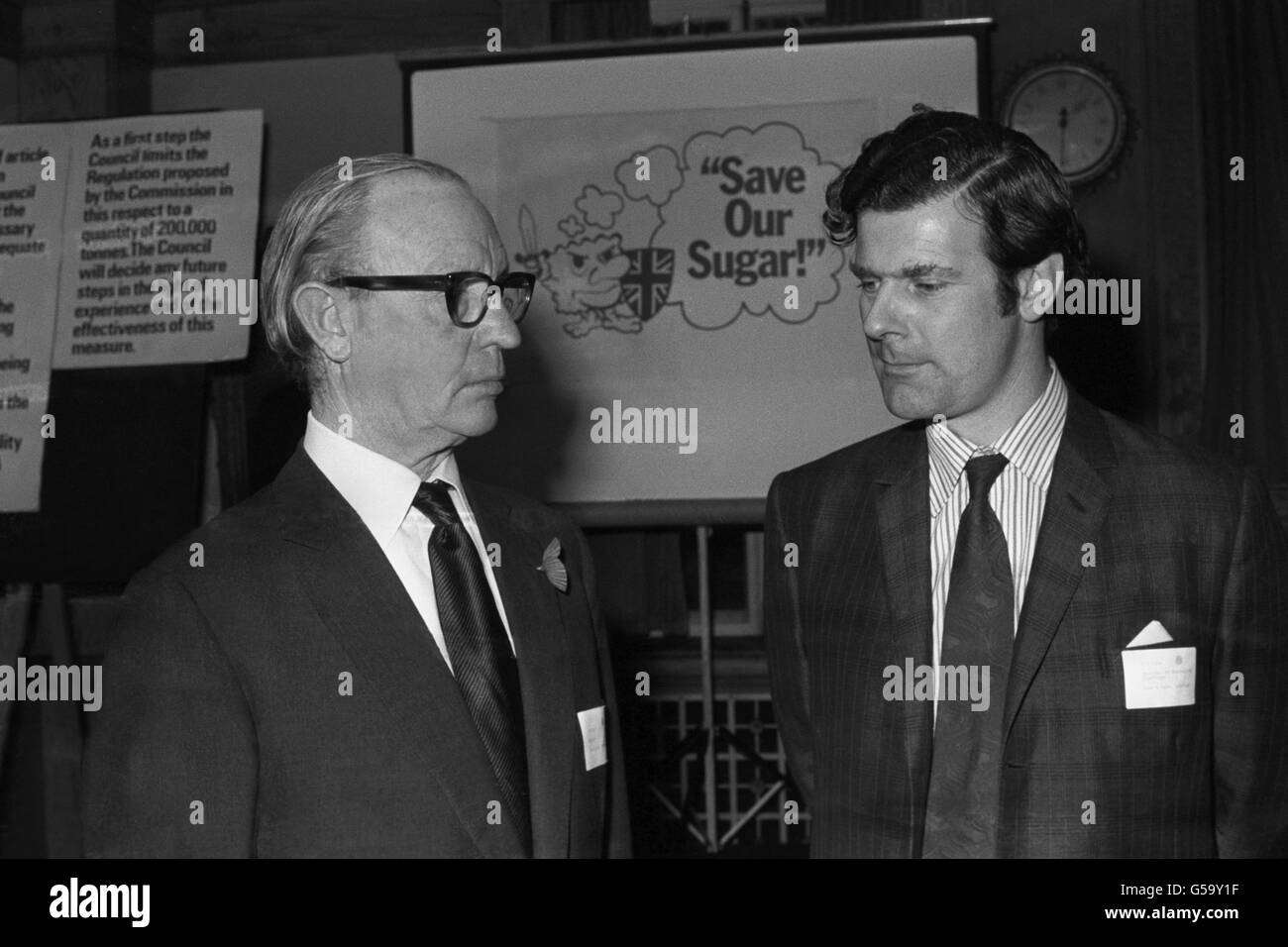 Mr john lyle and sir henry saxon tate hi-res stock photography and ...