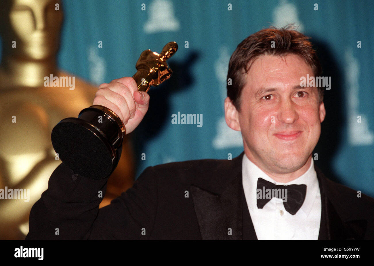 Director cameron crowe holds oscar best screenplay hi-res stock ...