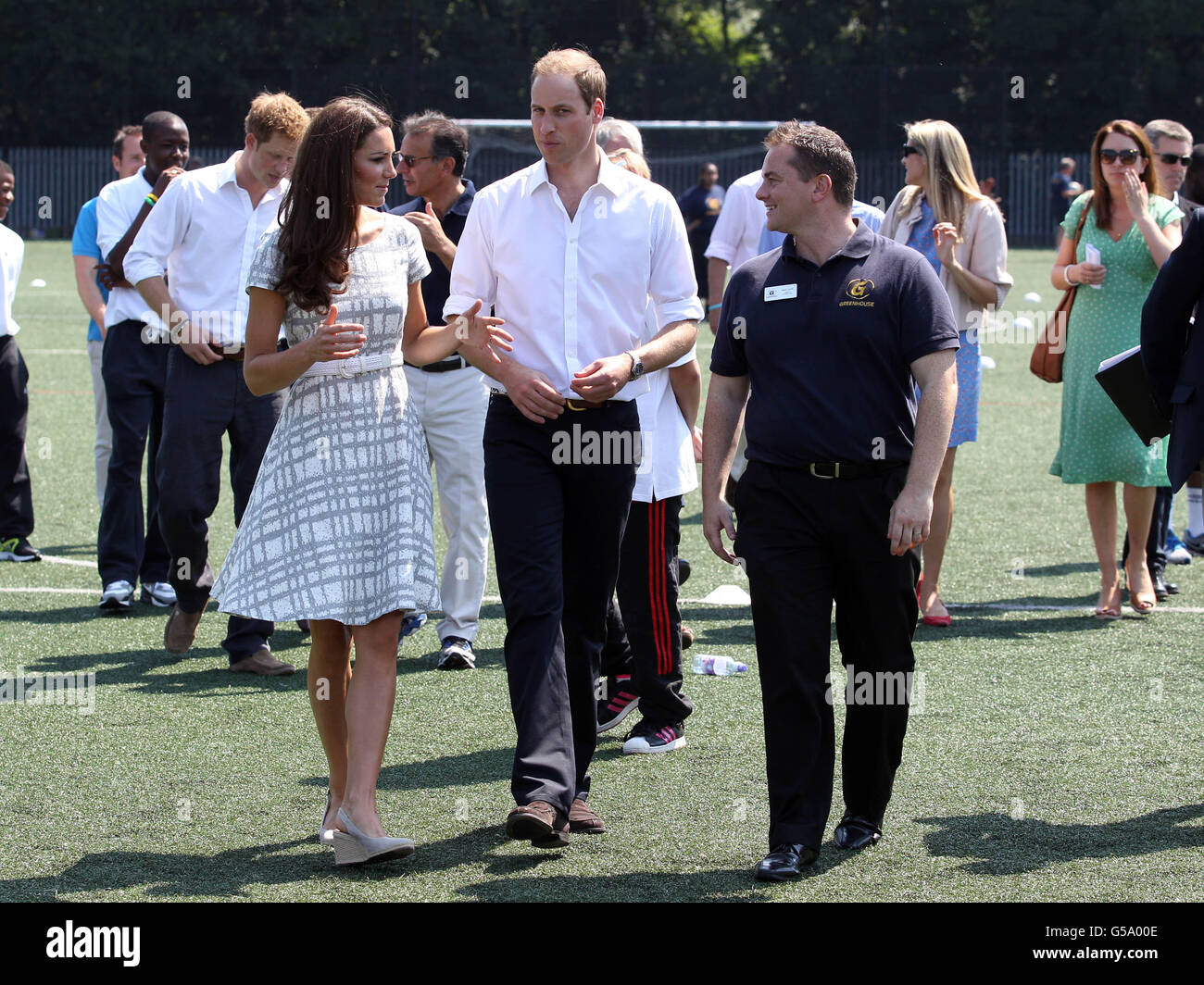The Duke and Duchess of Cambridge and Prince Harry at Bacon's College ...