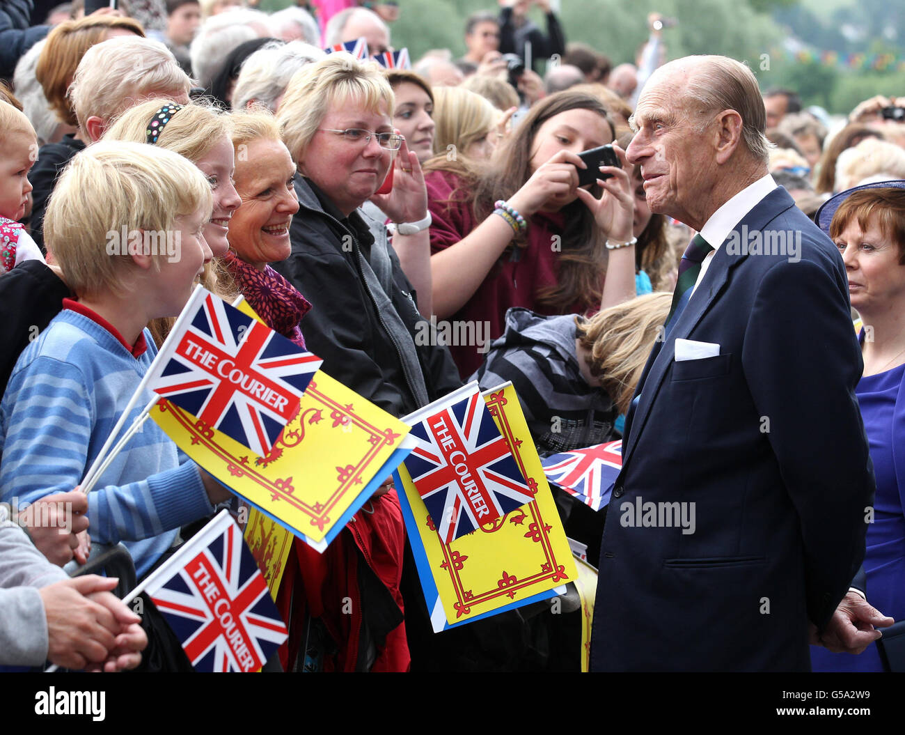 Royal queen prince philip dukedecade2010s doedecade2010s ...