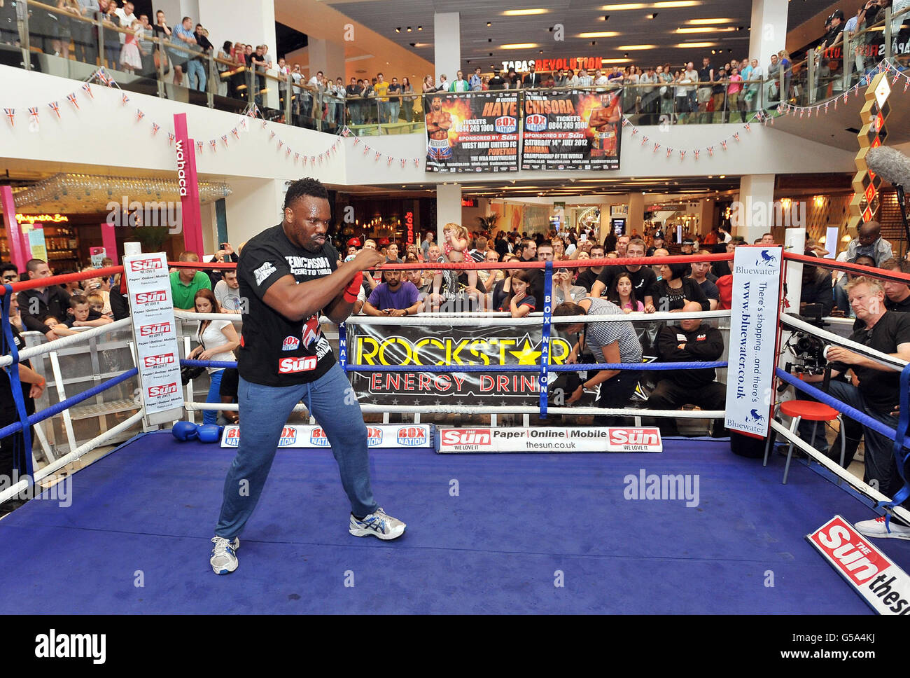 Boxing - David Haye and Dereck Chisora Public Workout - Bluewater ...