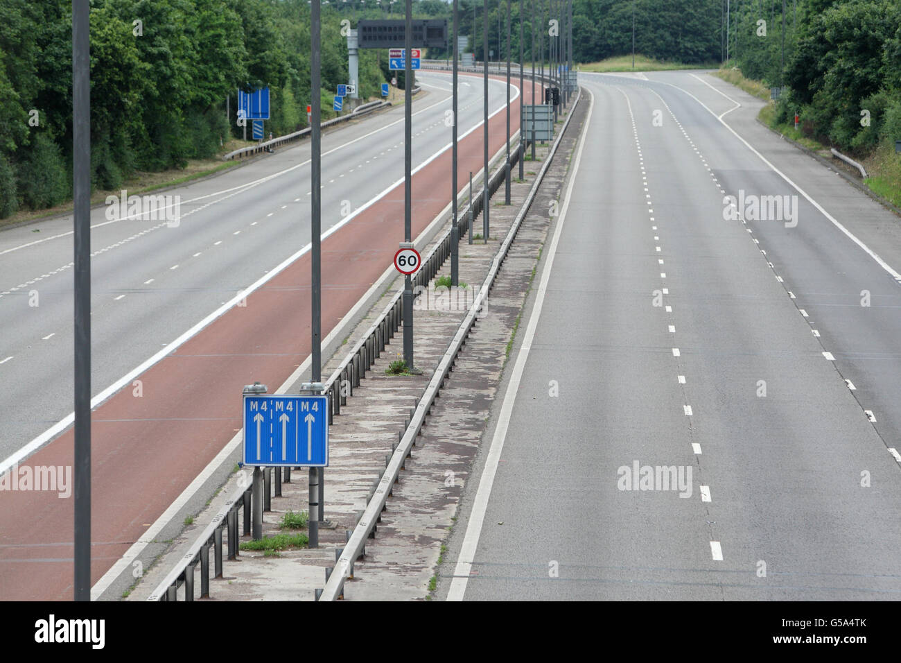 M4 motorway closed Stock Photo - Alamy