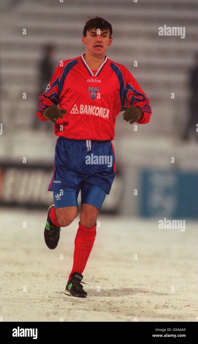UEFA CHAMPIONS LEAGUE - STEAUA BUCHAREST V JUVENTUS. Daniel Prodan ...