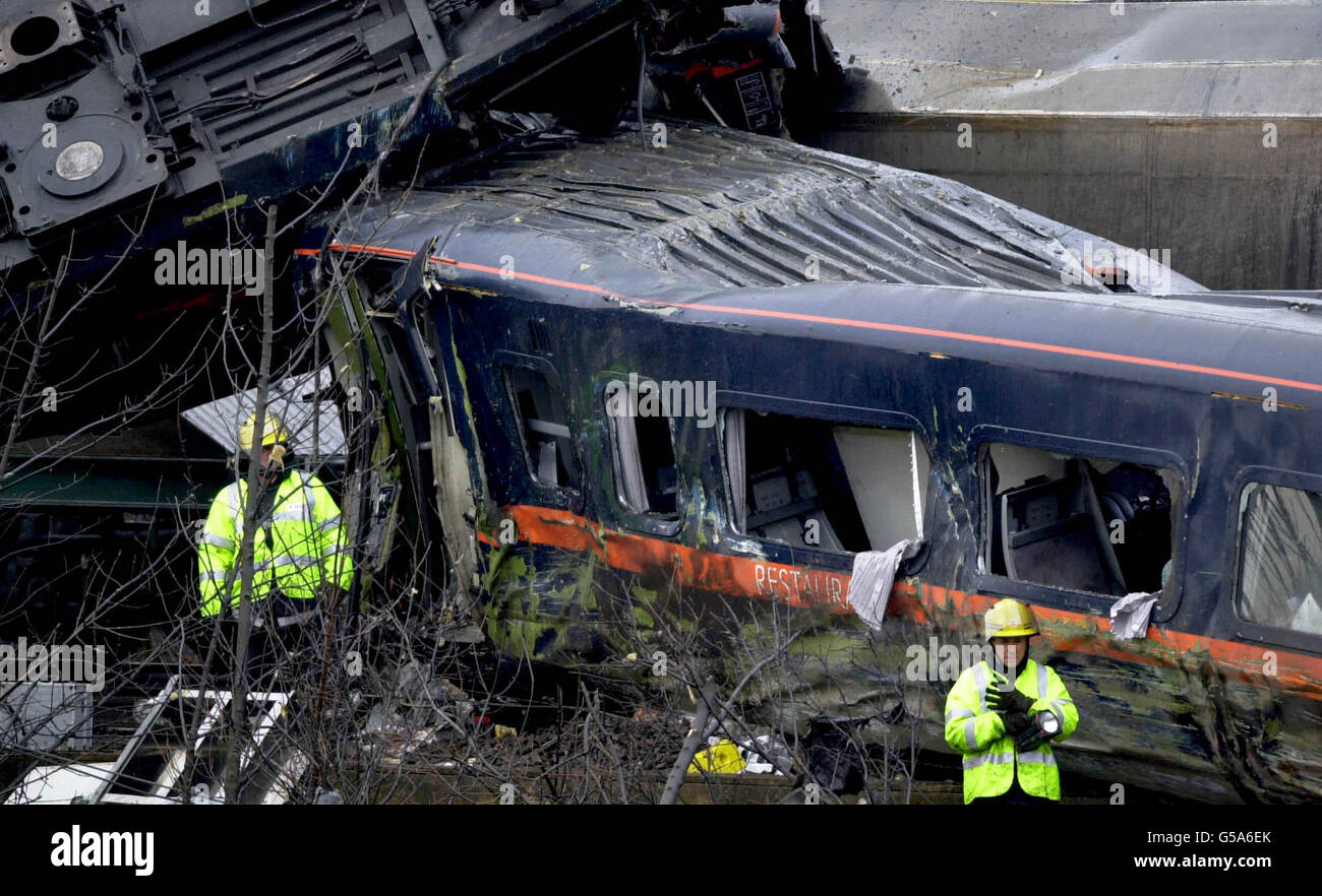 Selby train Crash scene Stock Photo - Alamy