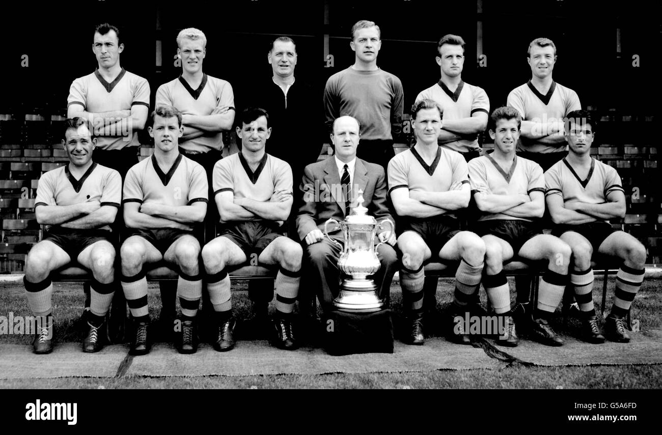 Wolverhampton Wanderers manager Stan Cullis (centre) and his FA cup ...