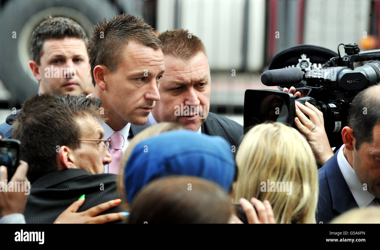 John terry anton ferdinand hi-res stock photography and images - Alamy