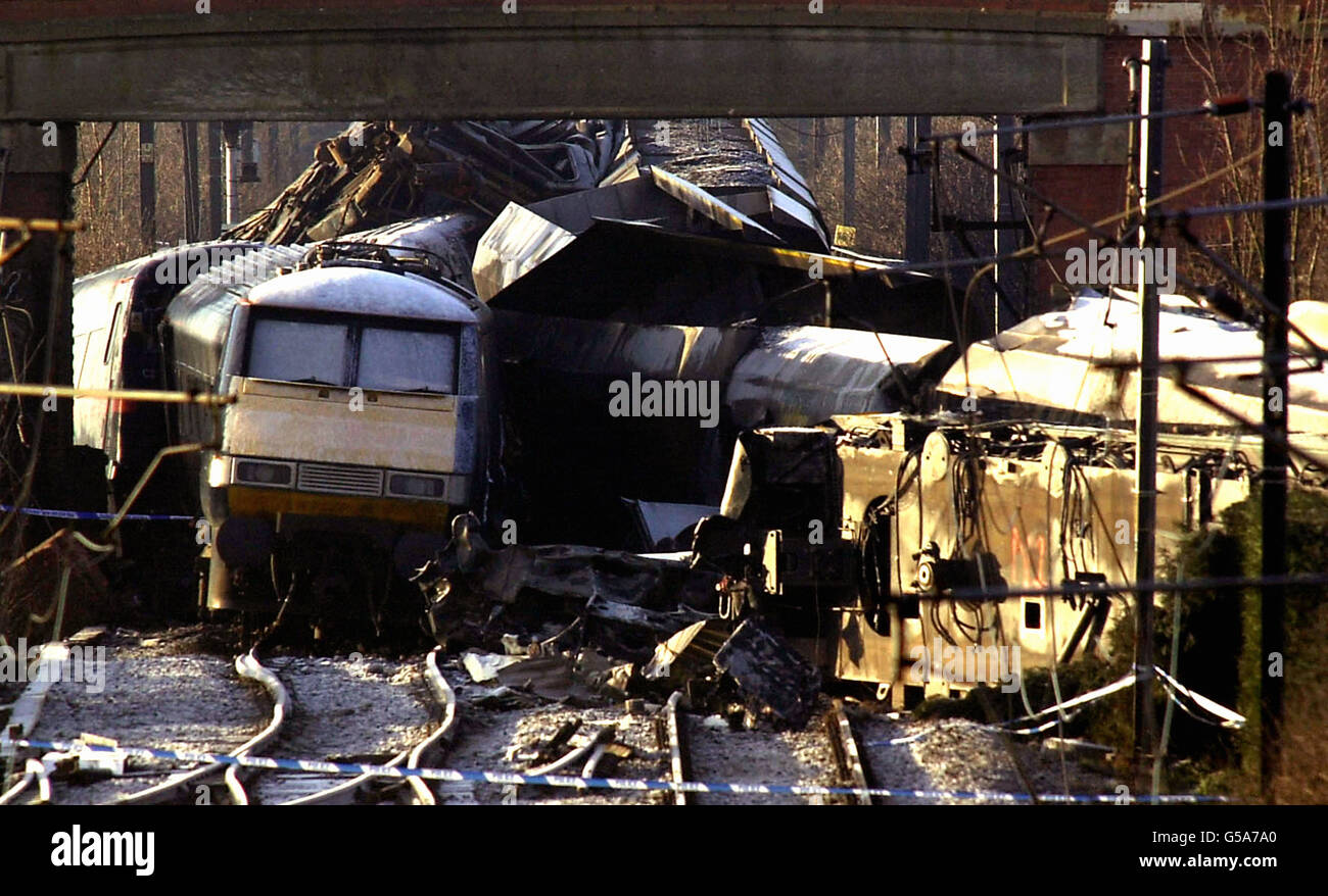Accidents and Disasters - Selby Rail Crash - 2001 Stock Photo - Alamy