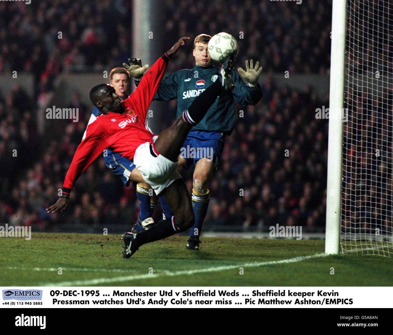 Sheffield keeper kevin pressman watches uniteds andy coles near miss hi ...