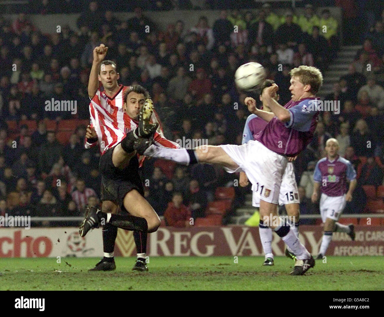 Fires home sunderlands last minute disallowed goal hi-res stock ...