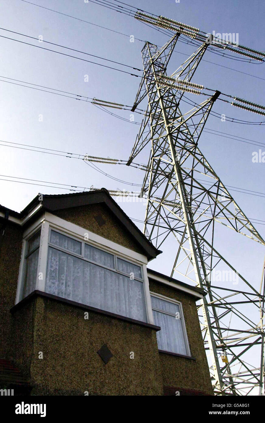 House on pylons hi-res stock photography and images - Alamy