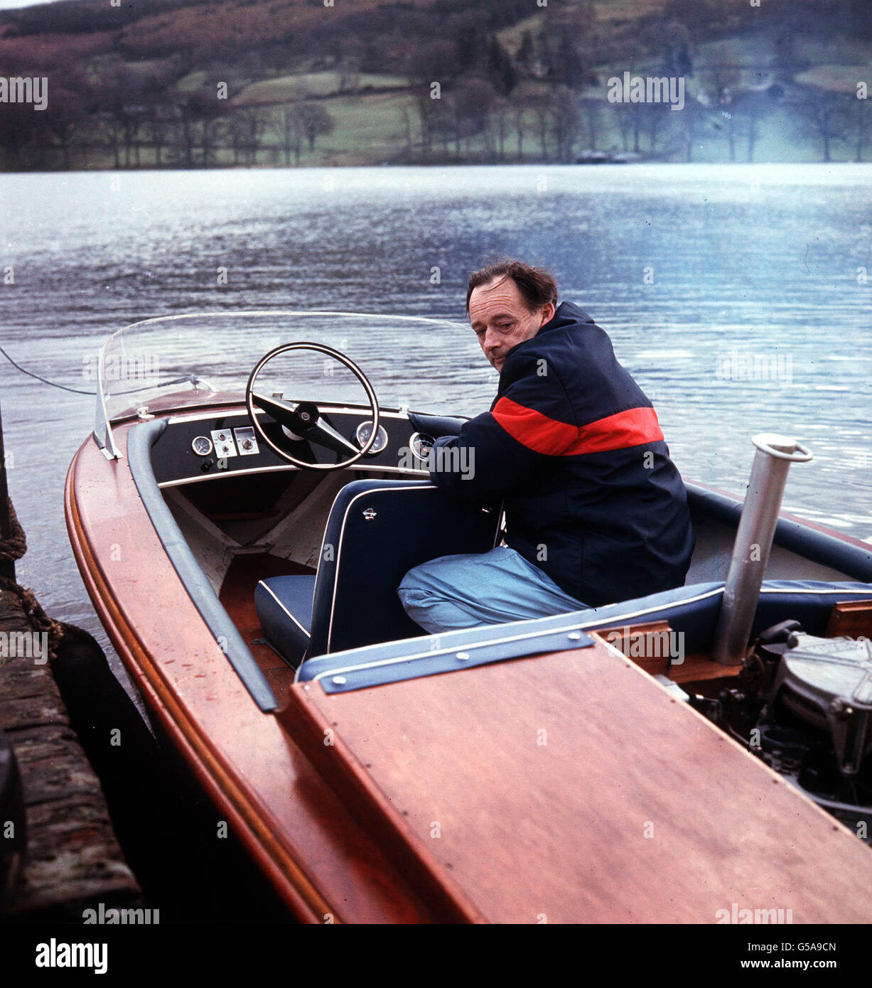 DONALD CAMPBELL 1966: Donald Campbell in the jet speed boat 'Jet Star ...
