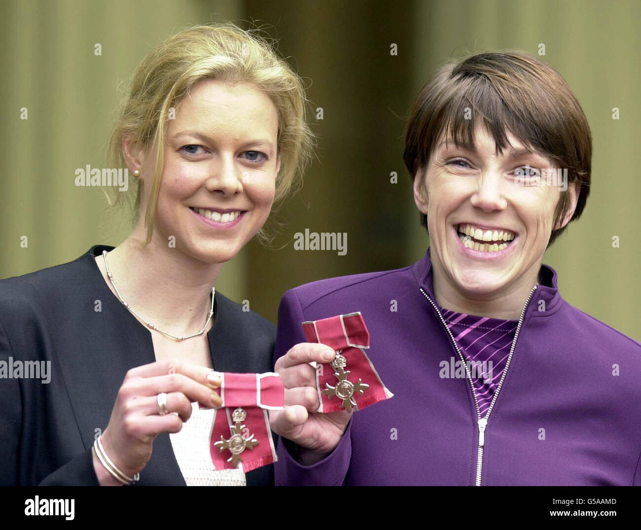 Investiture Cook & Innes MBE Stock Photo - Alamy