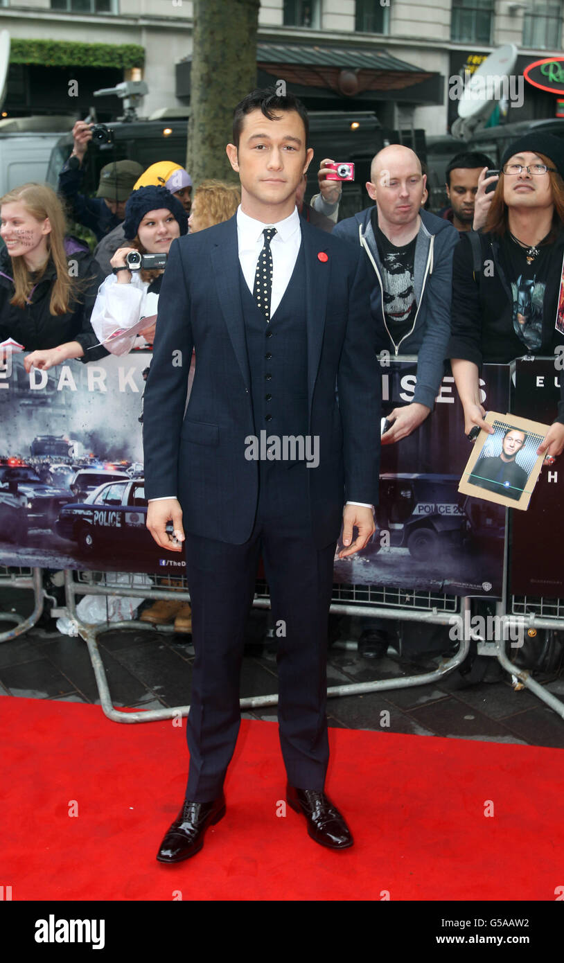 Joseph Gordon Levitt at the premiere of the new Batman film, The Dark ...