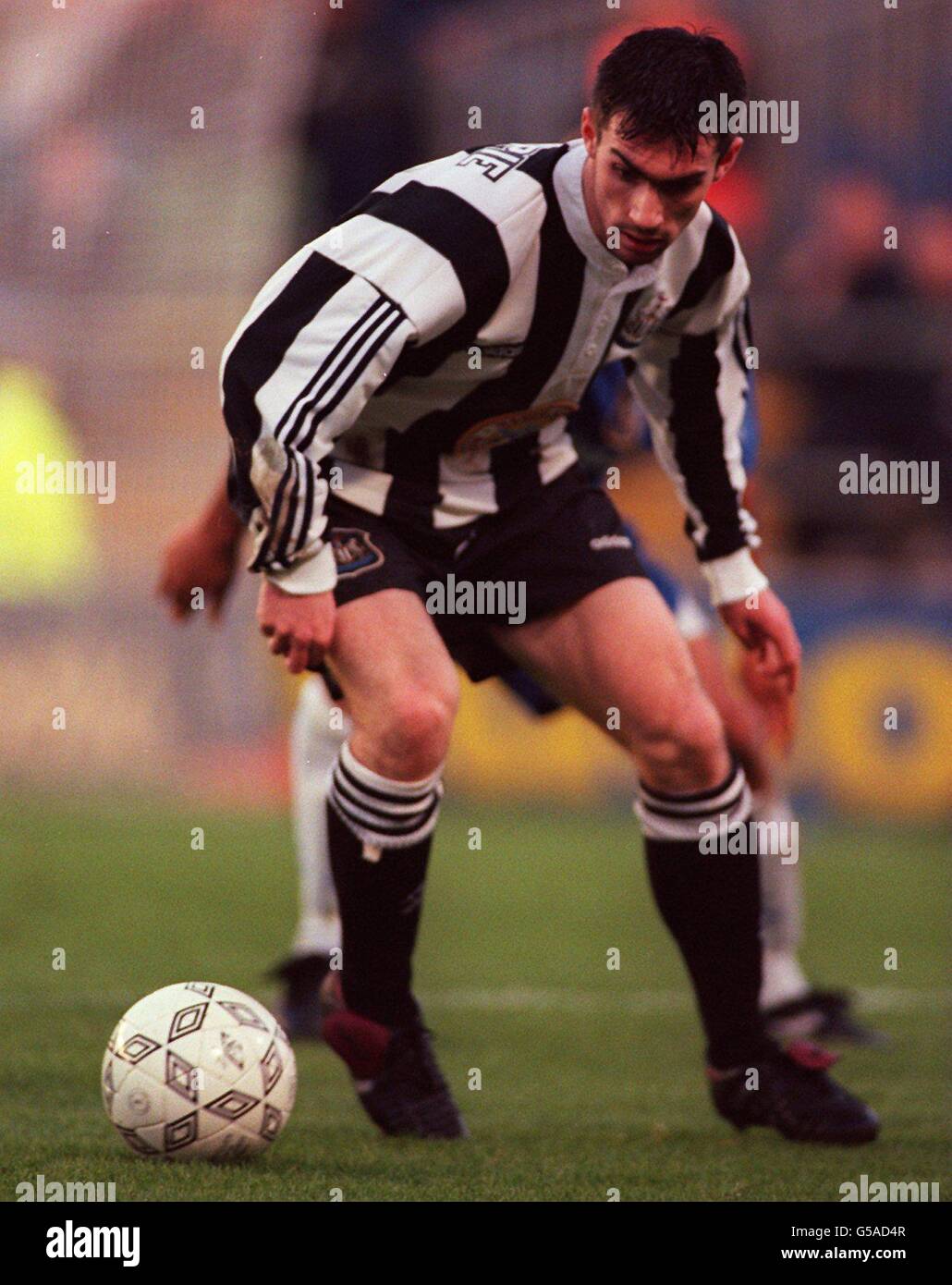 Chelsea v Newcastle. Keith Gillespie, Newcastle Stock Photo - Alamy