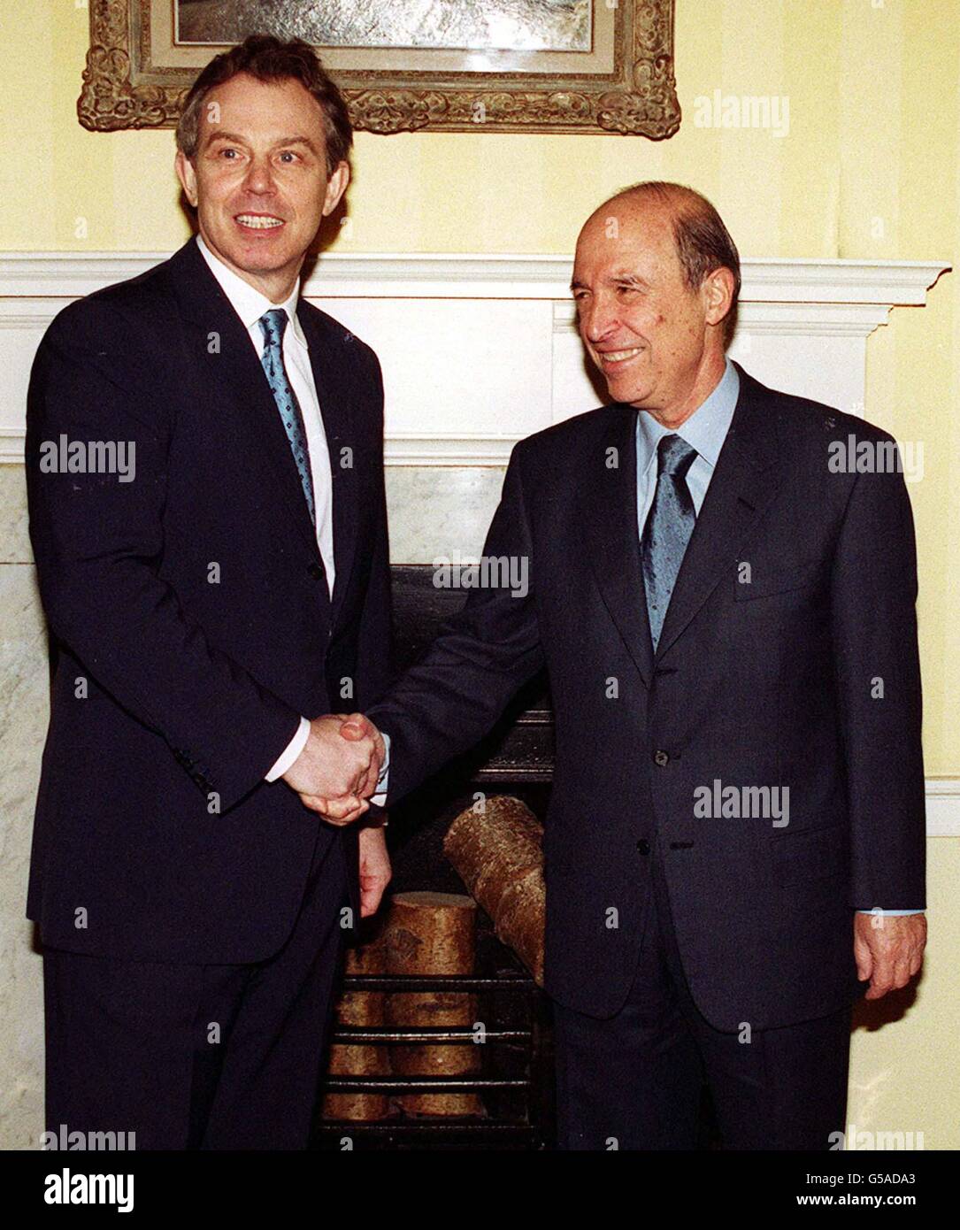 Robin blair hi-res stock photography and images - Alamy