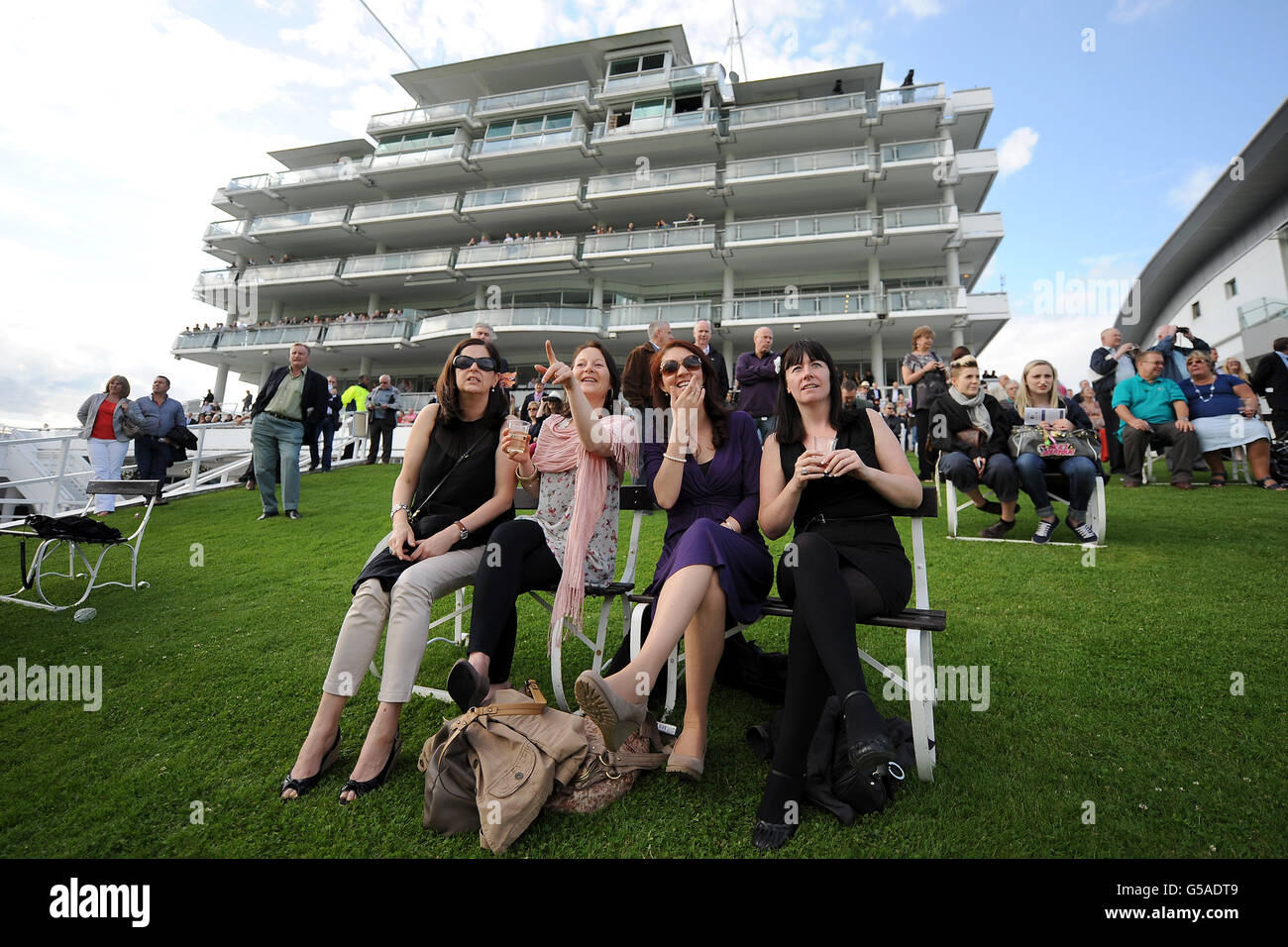 Horse Racing - Epsom Live! with Razorlight - Epsom Downs Racecourse ...