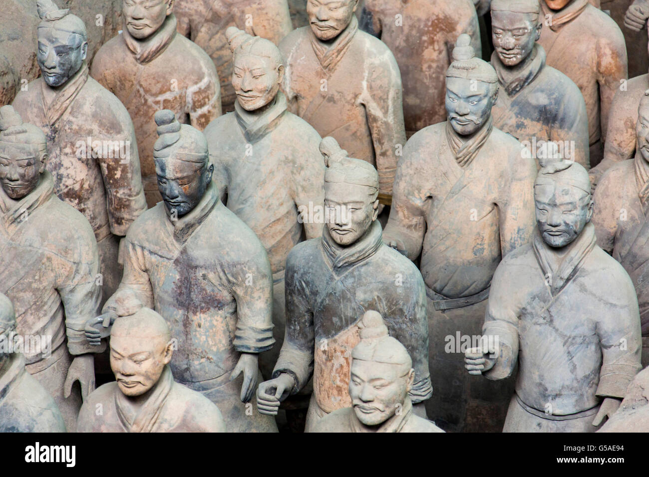 The Terracotta Army of Emperor Qin Shi Huang Lintong District, Xi'an ...