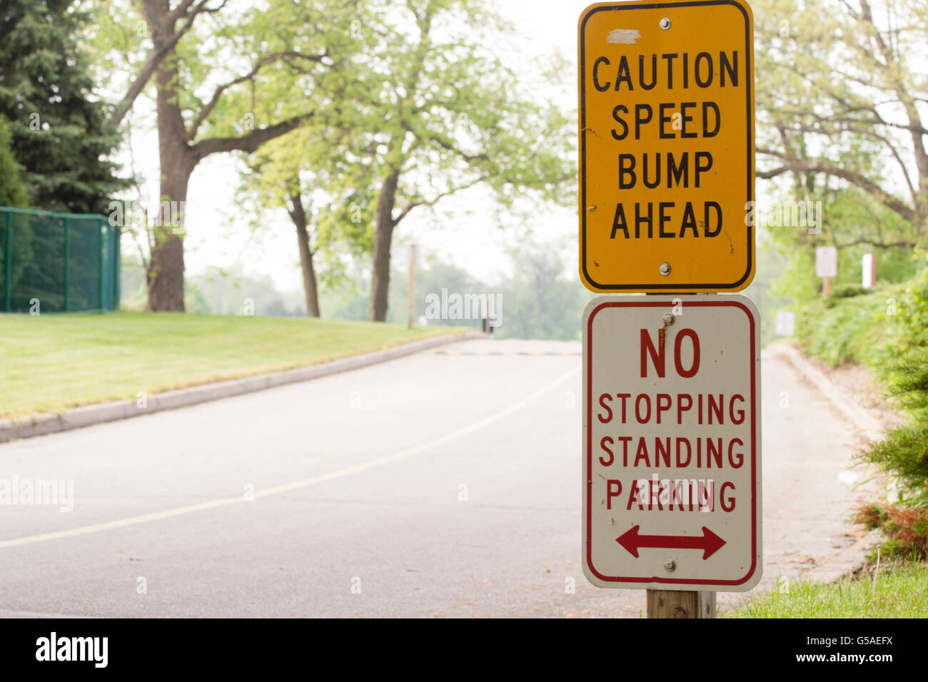 Road sign bump ahead hi-res stock photography and images - Alamy