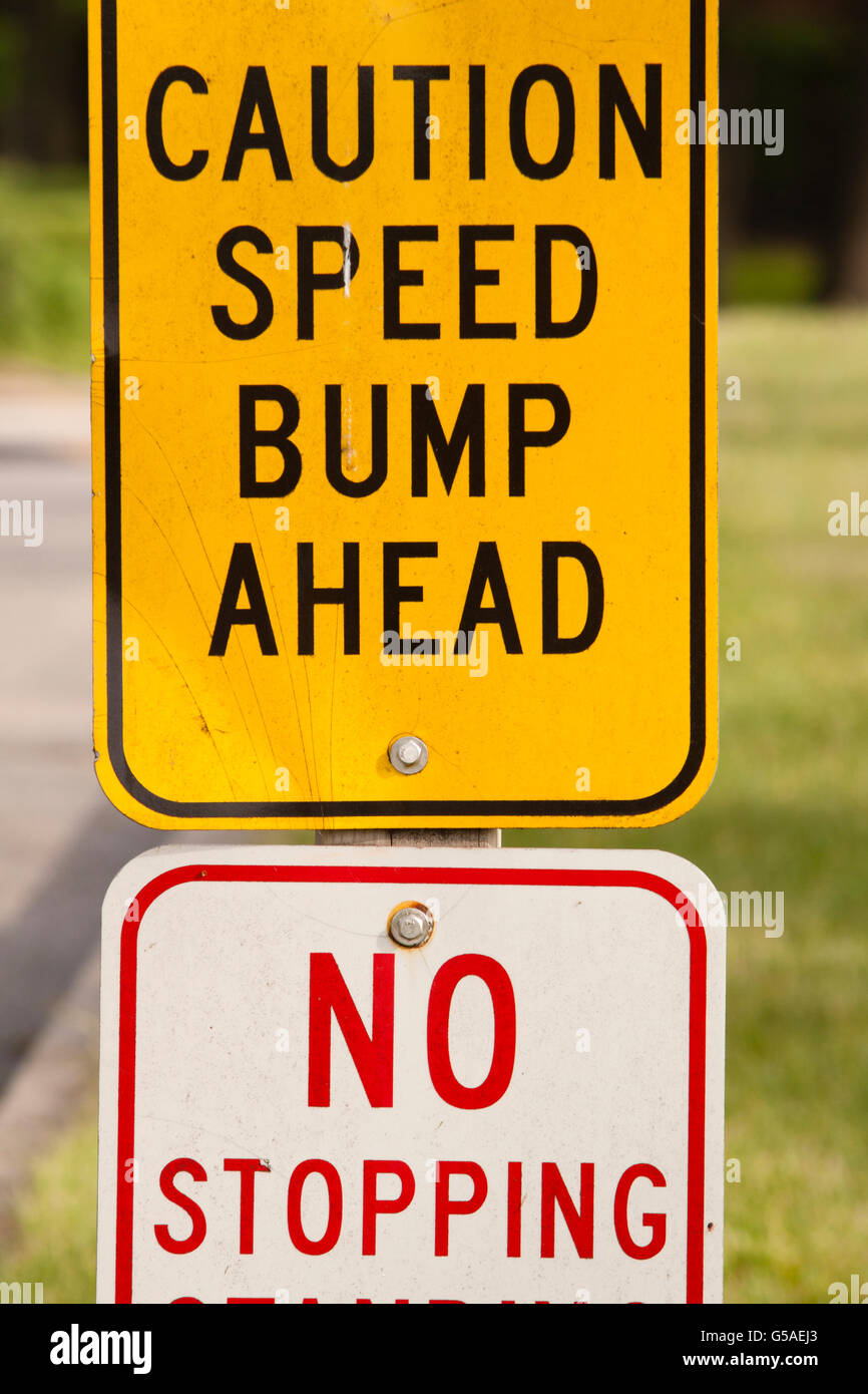 No Stopping Sign High Resolution Stock Photography and Images - Alamy
